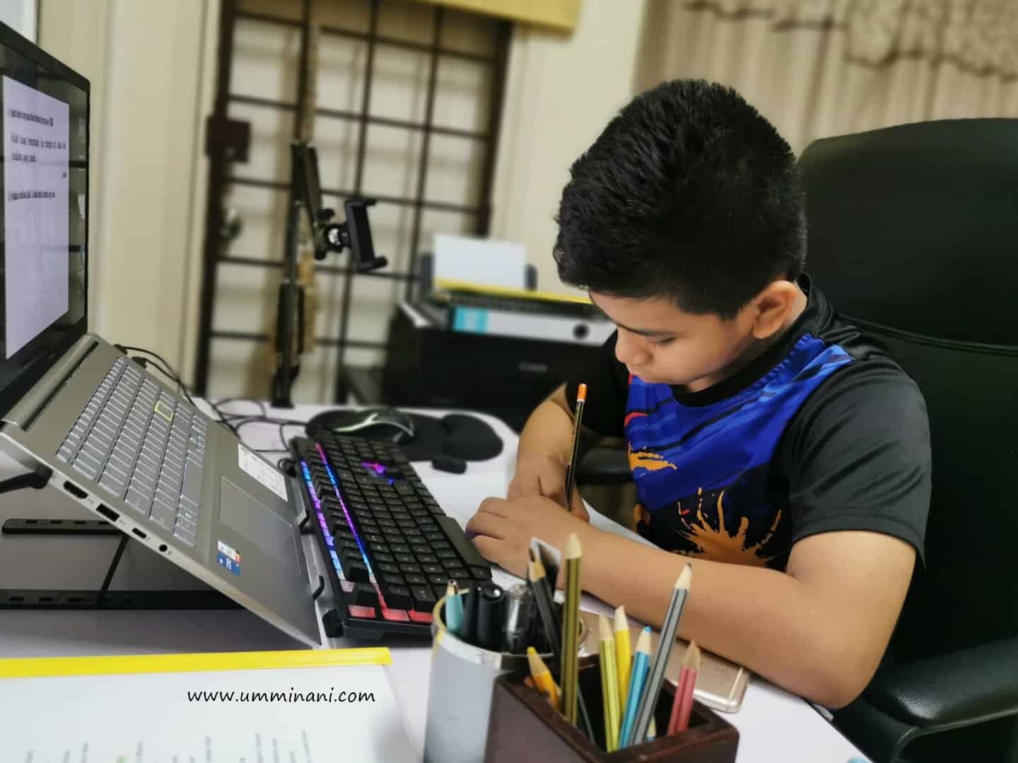 Kelas tuisyen online malam di Fly High Training Centre – Umminani
